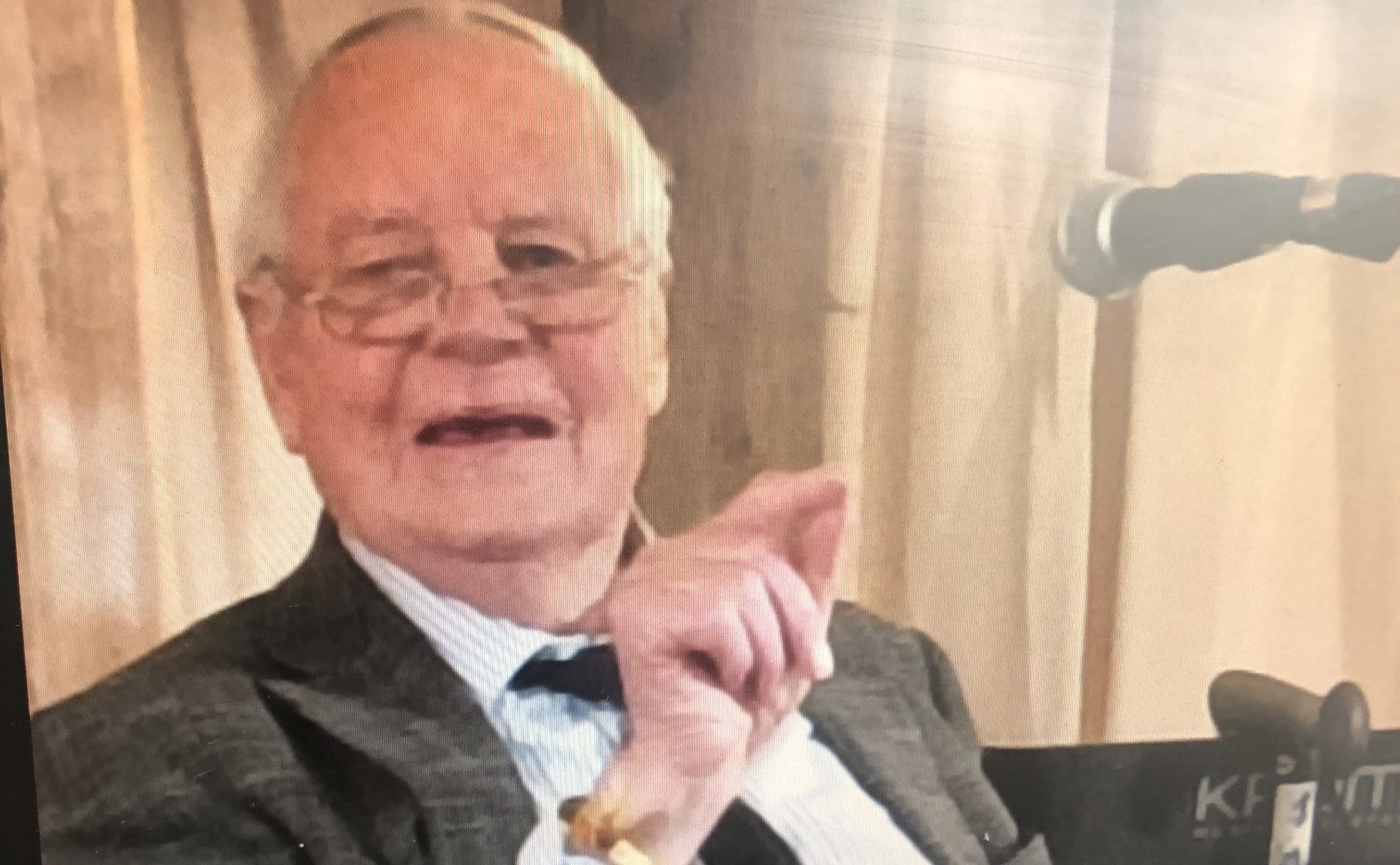 PAWB yn talu teyrnged i’r Parchedig Emlyn Richards – Golwg360