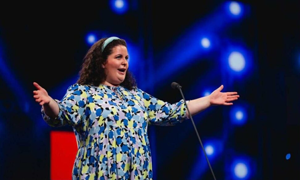 Dilyn y Freuddwyd: Taith Erin Fflur Williams yn y Byd Opera – Golwg360
